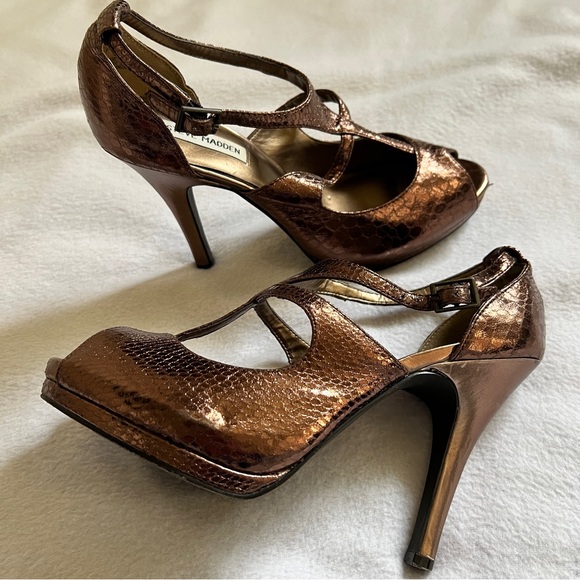 Steve Madden | Shoes | Steve Madden Metallic Copper Peep Toe Platform ...